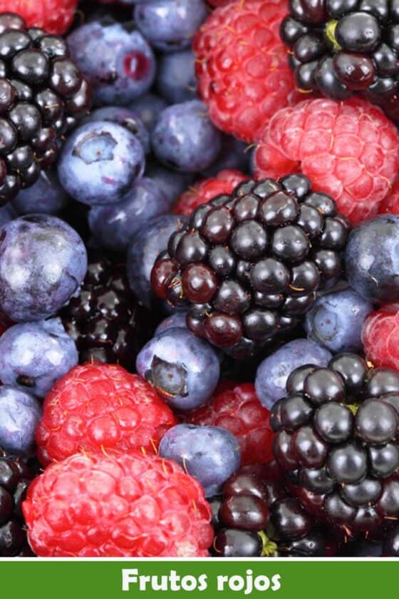 Jugo De Frutos Rojos: Receta Fácil, Beneficios Y Más